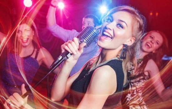 StarMaker: Transforme seu Celular em um Palco de Karaokê StarMaker: Transforme seu Celular em um Palco de Karaokê